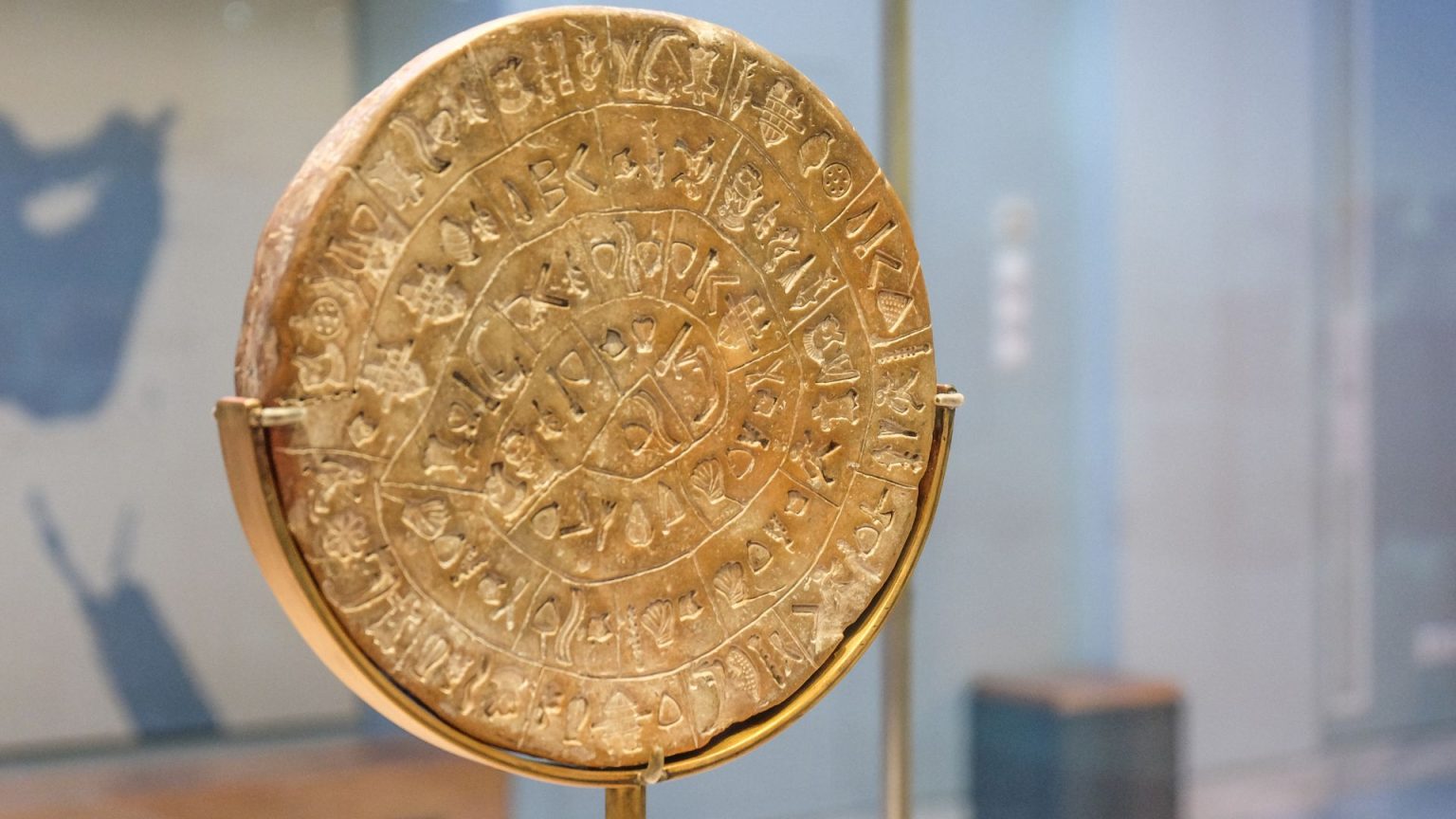 Phaistos: Explore the ancient palace of Crete